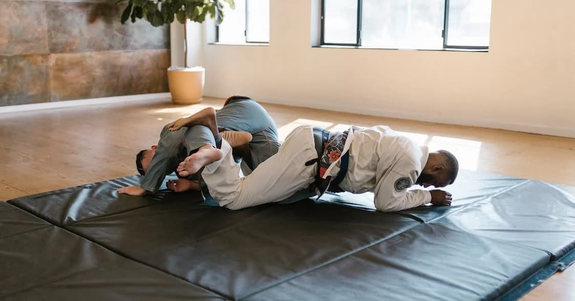Knee Bar Submission - MMA Full Contact